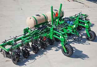 Great Plains Showroom | Belzer Equipment, Inc | Albia, Iowa | Kubota ...